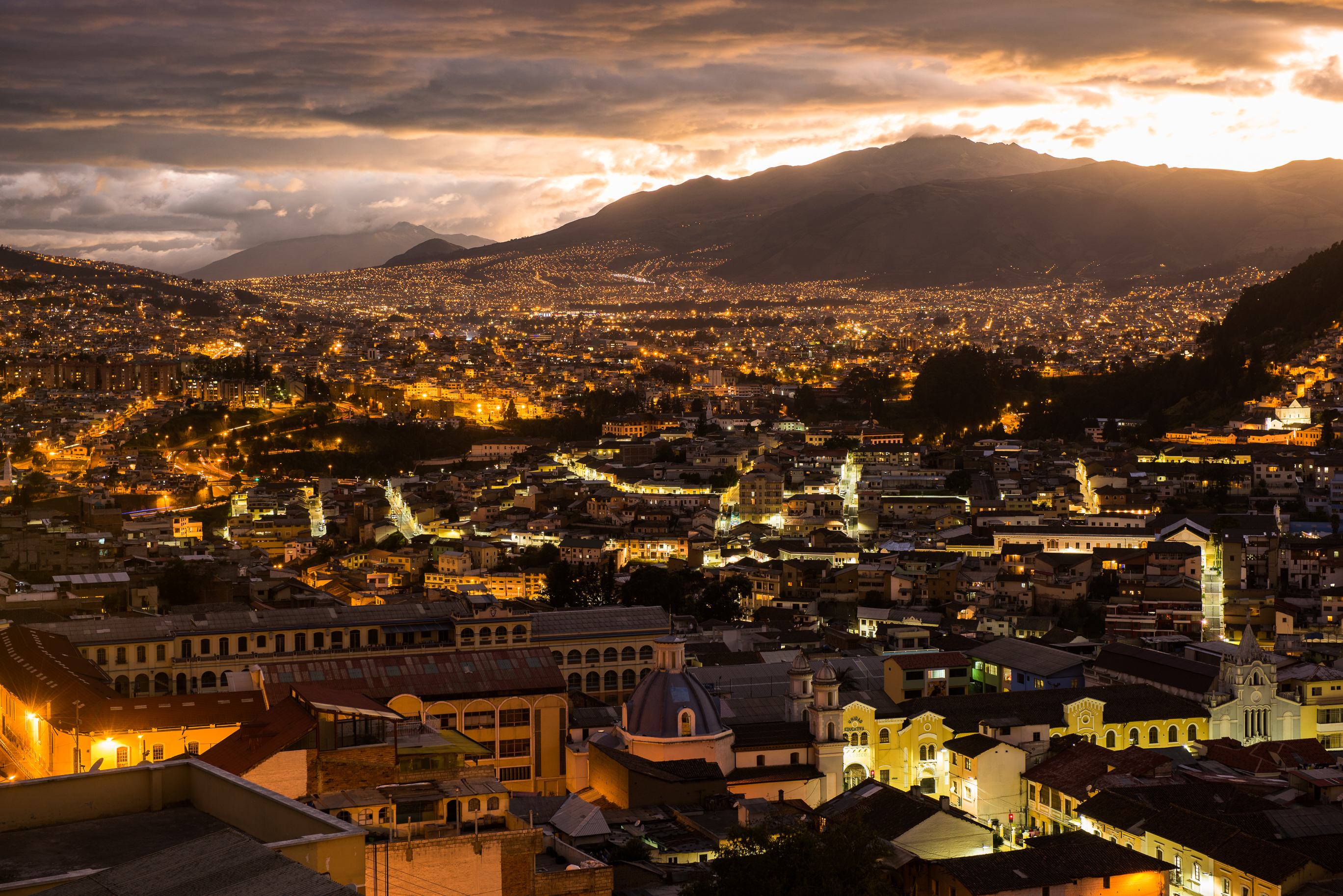 Cheap car rentals in Quito, Ecuador | Kiwi.com